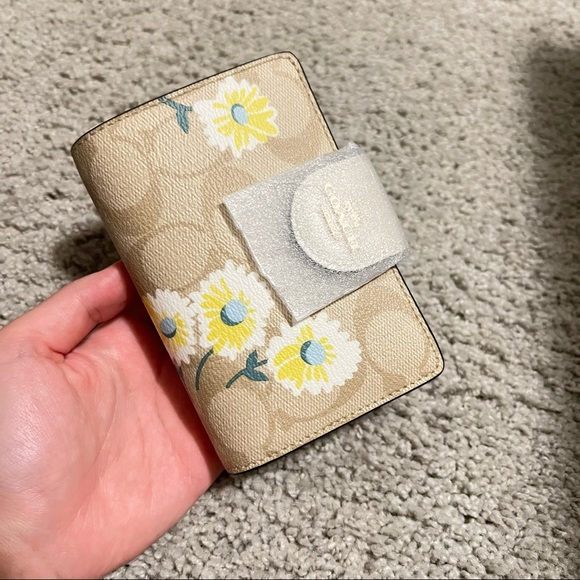 Coach | Bags | Coach Cream Wallet With Floral Design | Poshmark